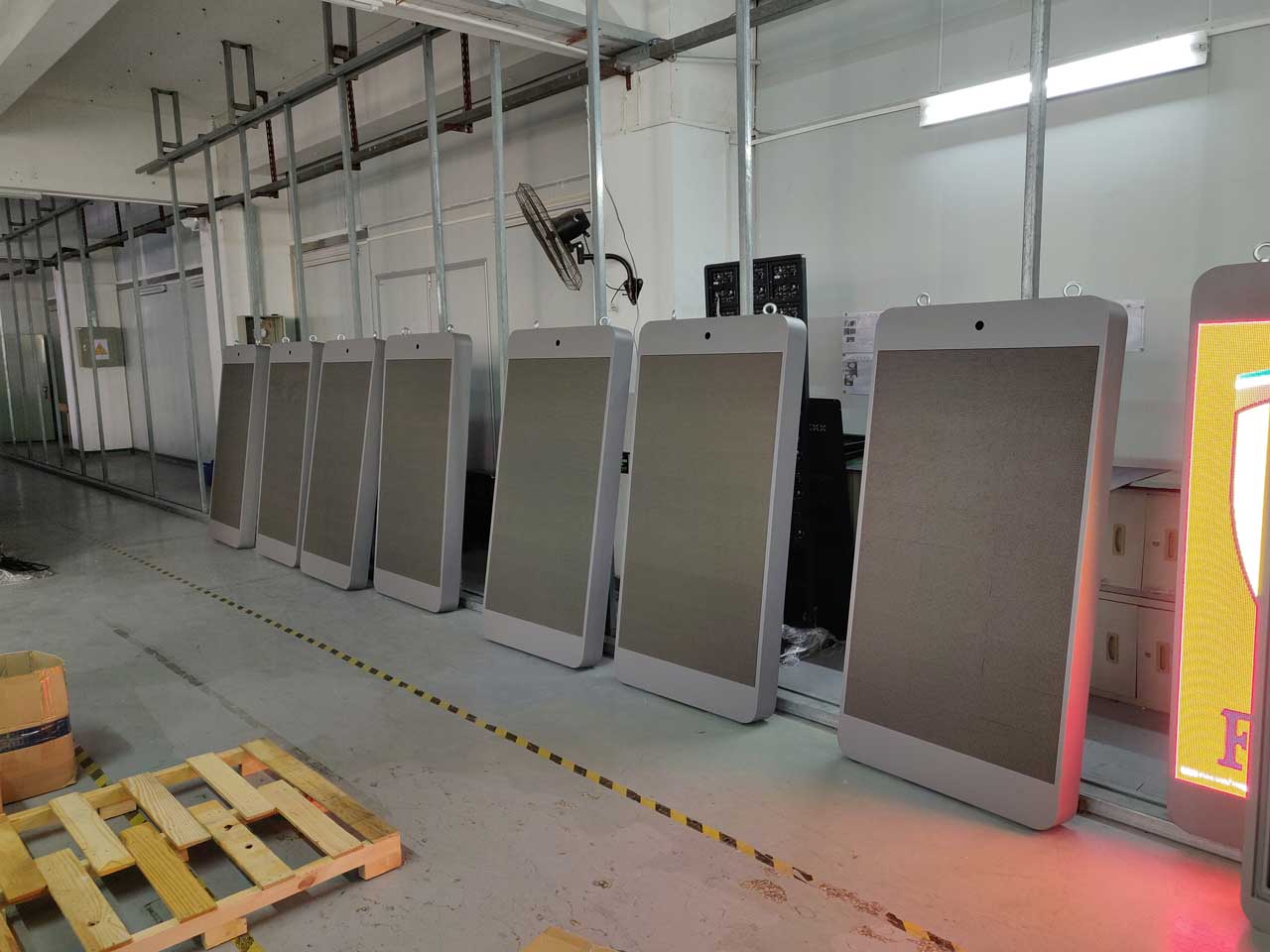 Outdoor City New Smart & Digital Street Furniture Lamppost Led Display ...